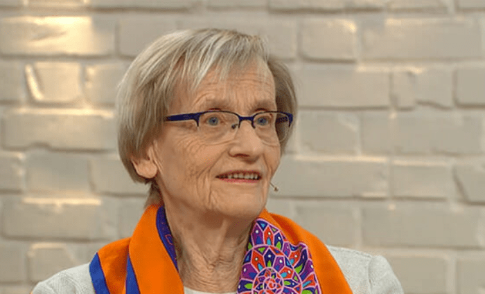 Поговорімо про Астрід, Карін! - ТекстOver